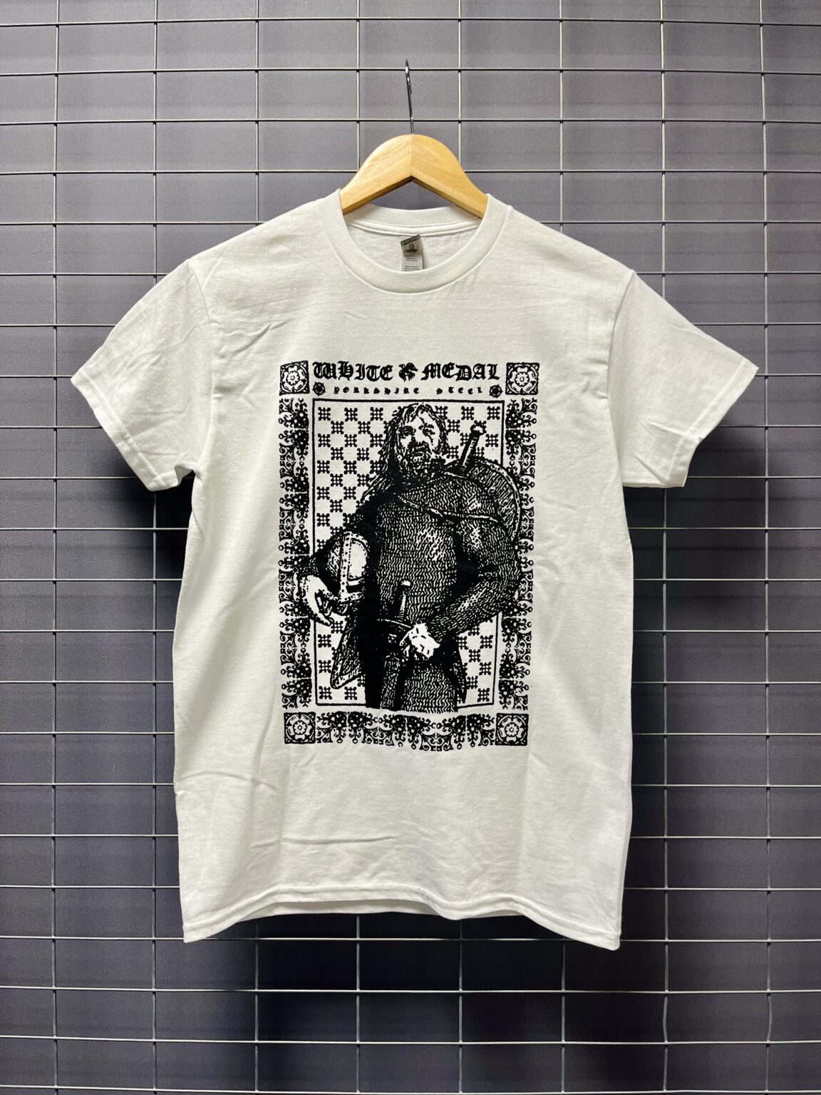 White Medal – “Yorkshire Steel x Hotchin Pit” T-Shirt – STOIC STRENGTH